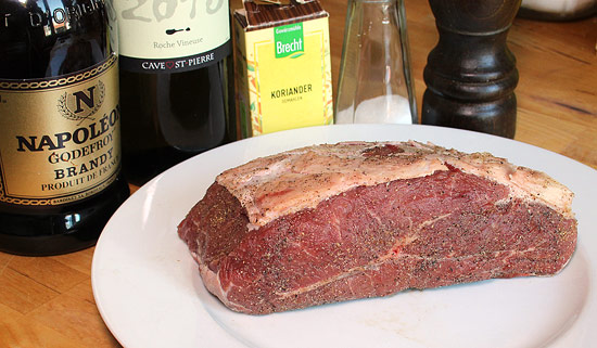 Rezept: Glasierter Rindsbraten von der Schulter an Rosmarin-Jus ...