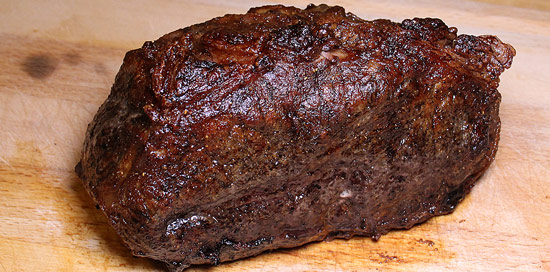 Rezept: Glasierter Rindsbraten von der Schulter an Rosmarin-Jus ...