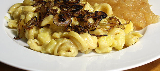 Rezept: Aelplermagronen mit Bölleschweizi und Apfelmus - Rollis Rezepte